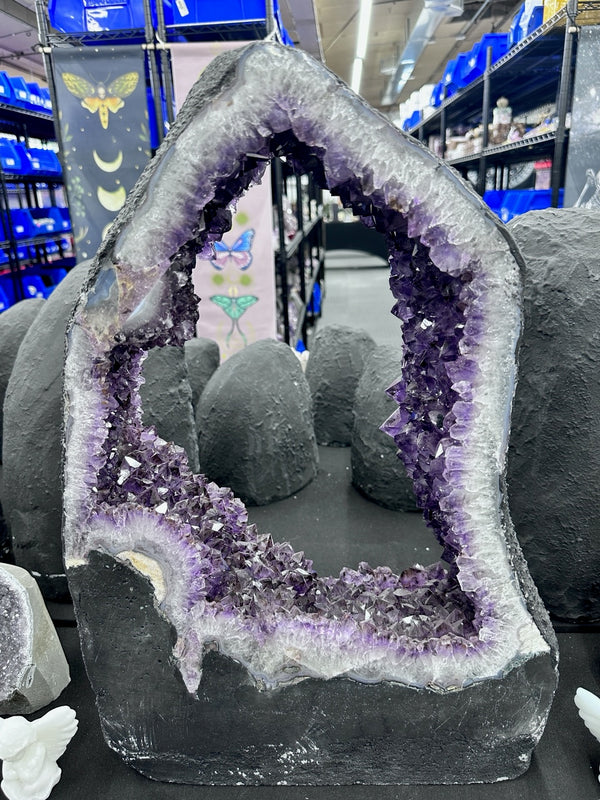Amethyst Portal – Twins Peak Rocks and Minerals